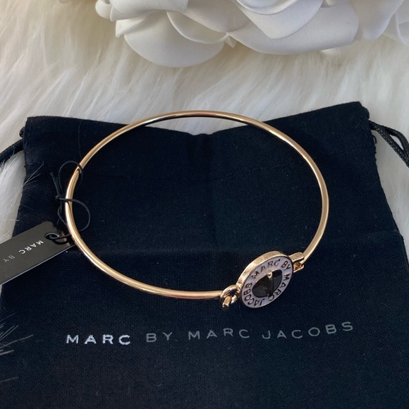 Marc By Marc Jacobs | Jewelry | Nwt Marc Jacobs Turn Lock Logo Bangle ...